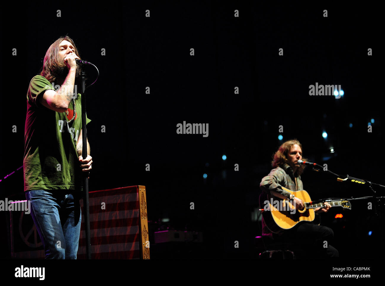 Sept 17, 2010 - Raleigh, North Carolina; USA - Singer CHRIS ROBINSON ...