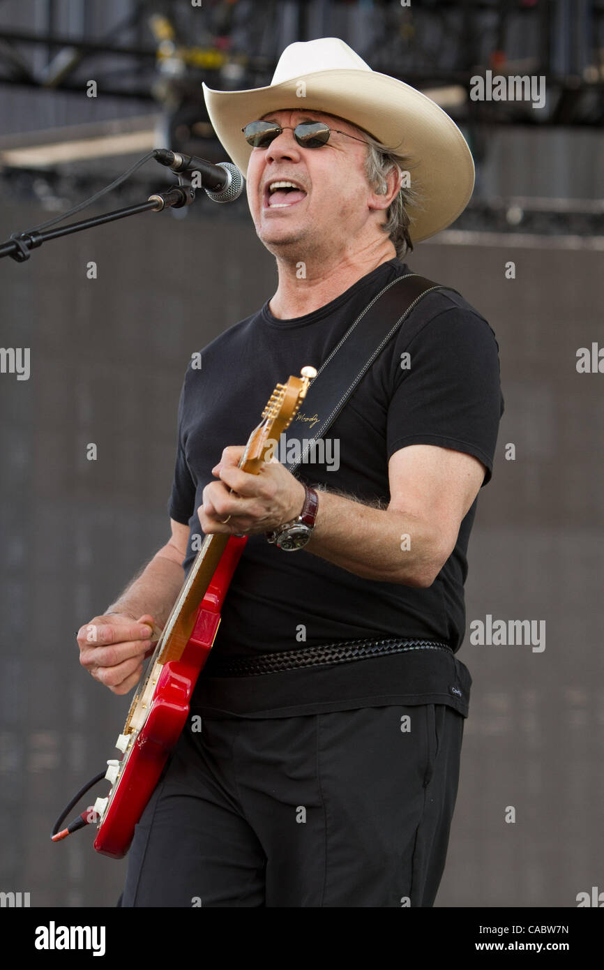 Aug. 14, 2010 - Commerce City, Colorado, U.S. - Guitarist/vocalist ...