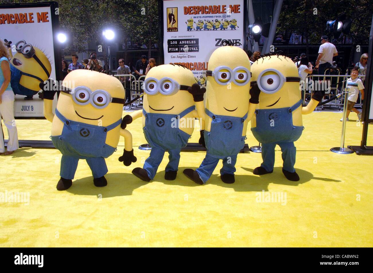 Minions despicable me 2010 hi-res stock photography and images - Alamy