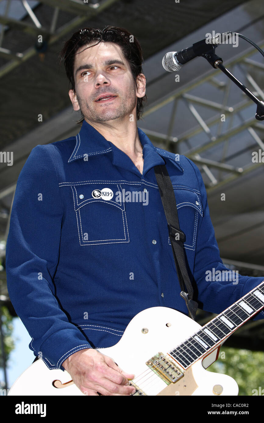 Rockabilly icons hi-res stock photography and images - Alamy