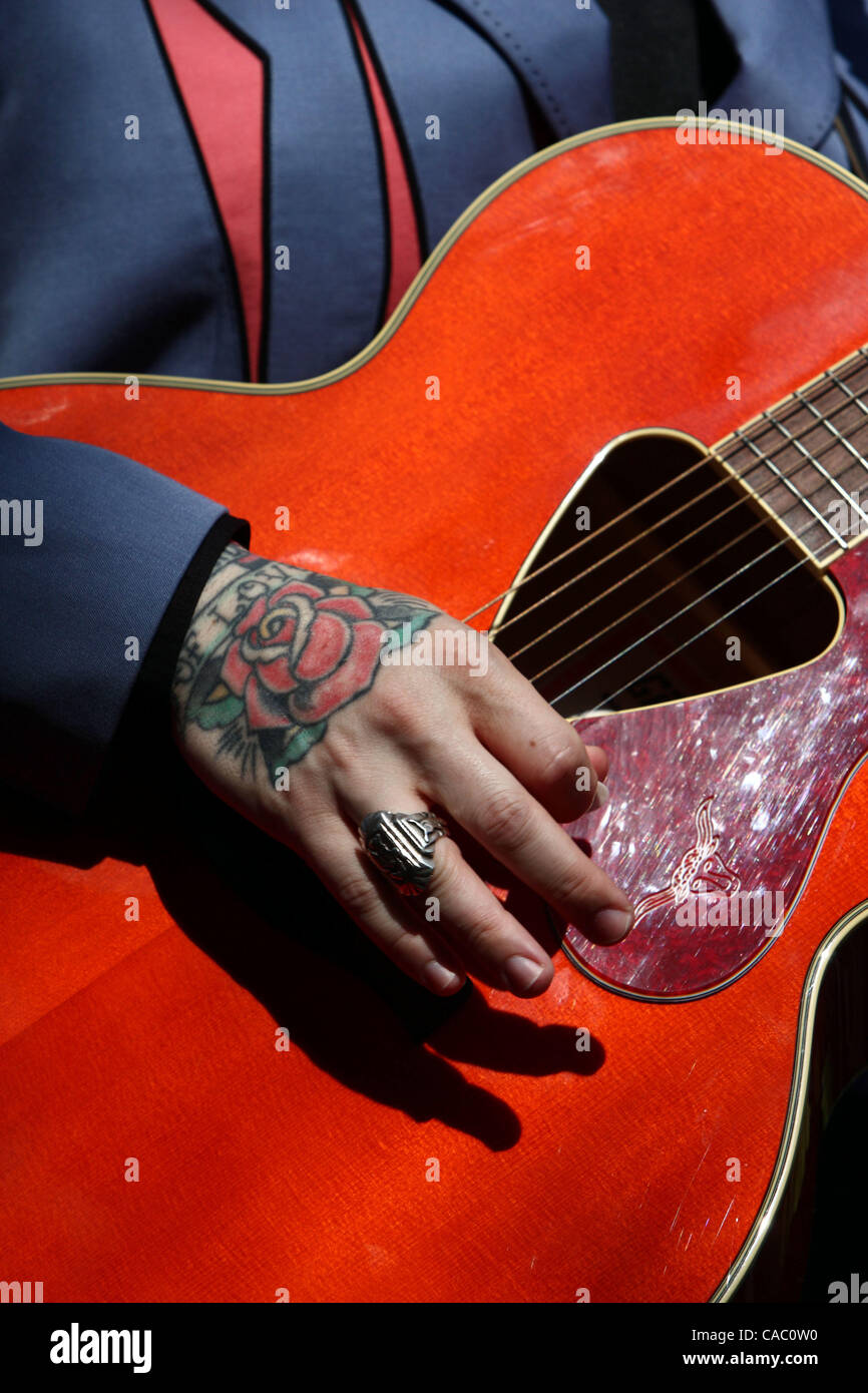 Nick 13 tiger army hi-res stock photography and images - Alamy