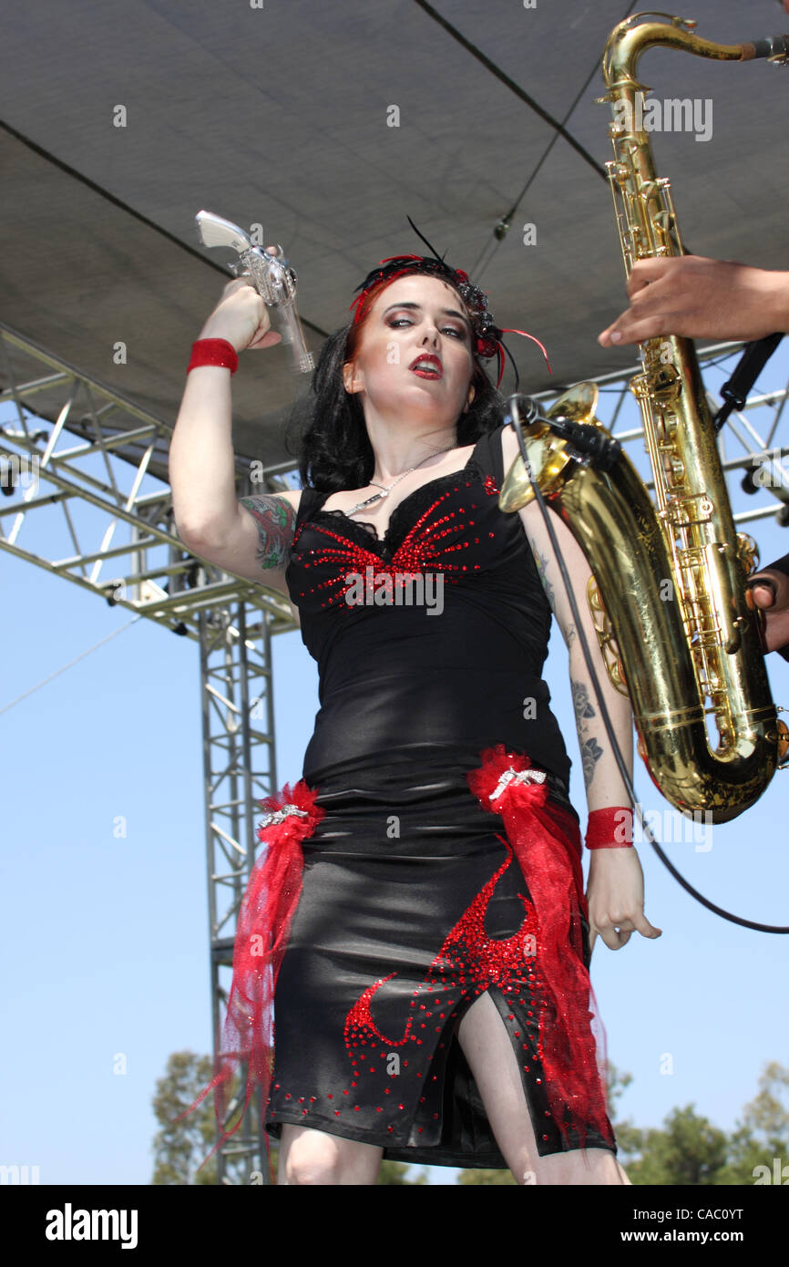 Rockabilly diva Devil Doll (Colleen Duffy), performing at the 16th ...