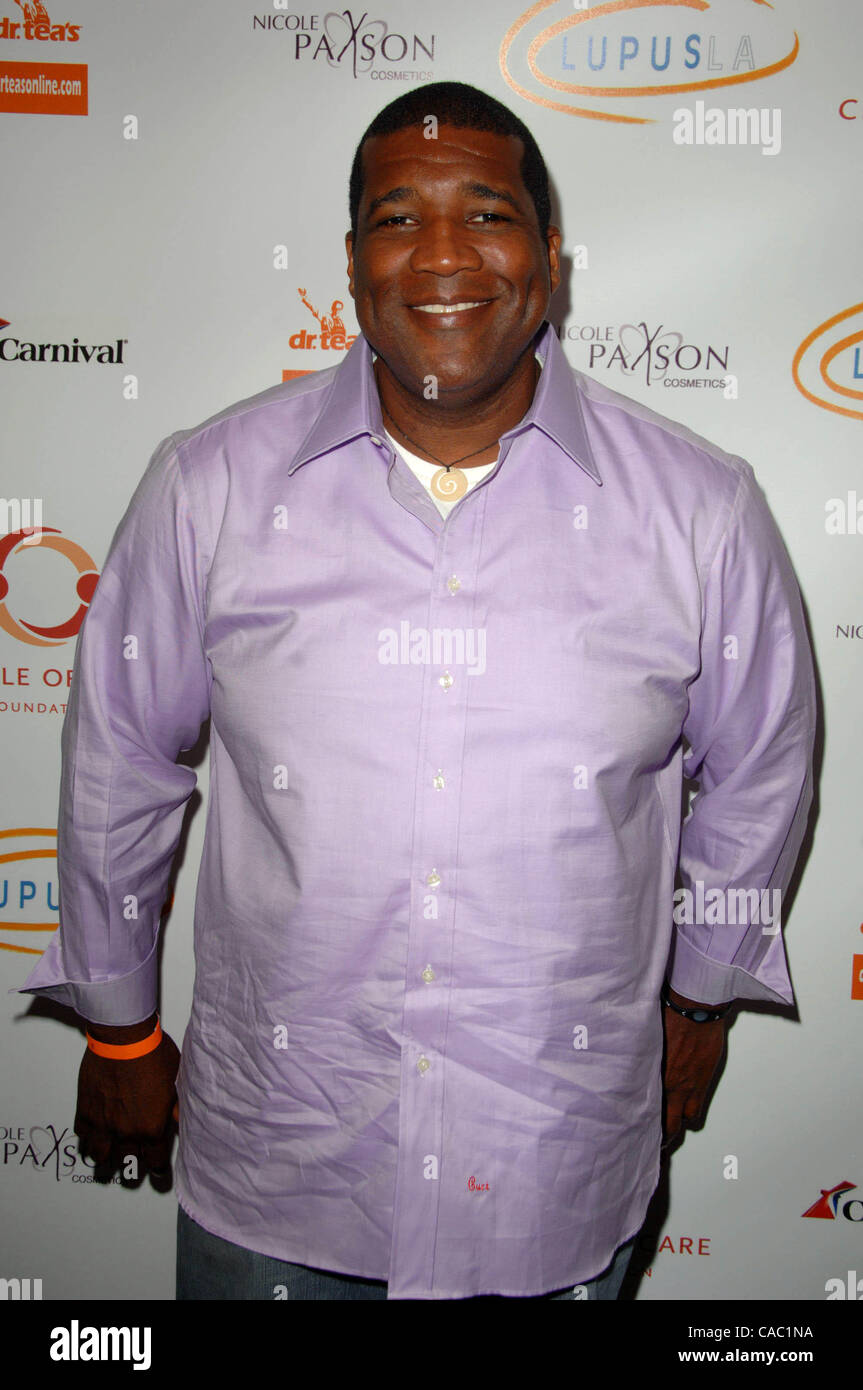 Sept. 22, 2010 - Los Angeles, California, U.S. - CURT MENEFEE Attending ...