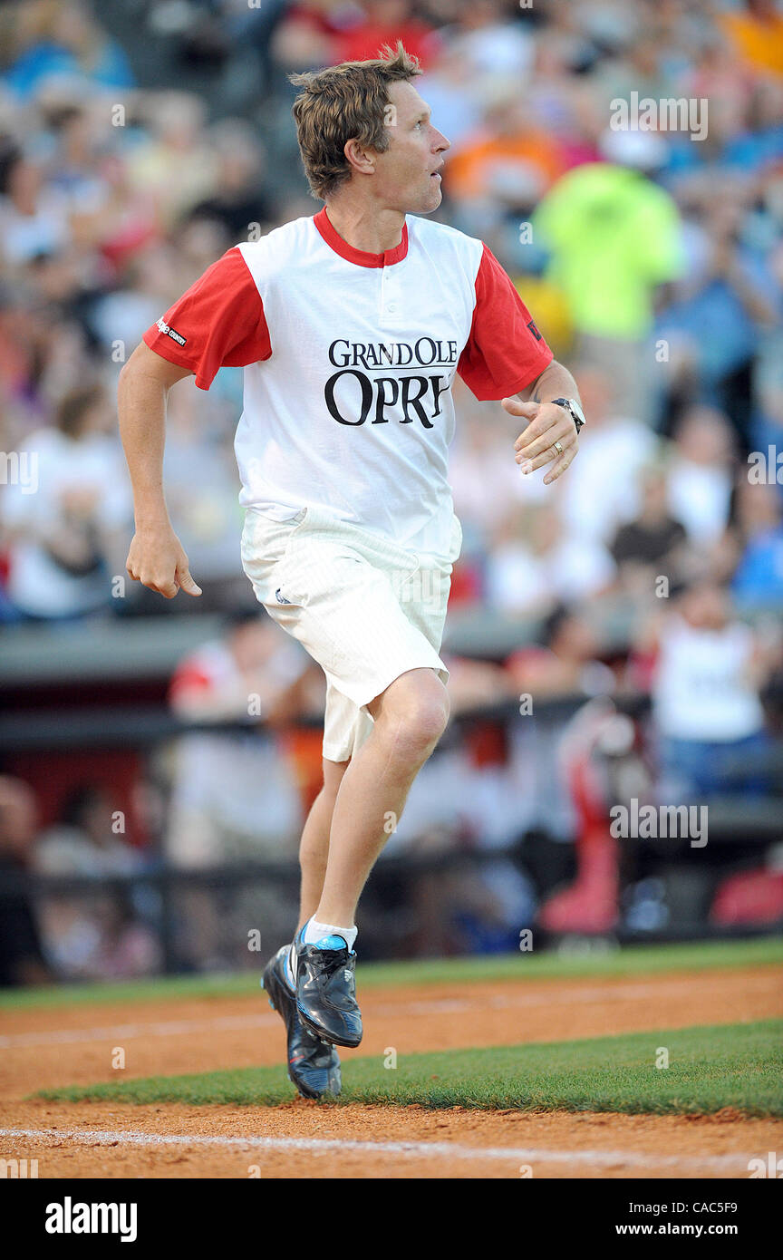 Jun 7, 2010 - Nashville, Tennessee; USA - Singer CRAIG MORGAN takes ...