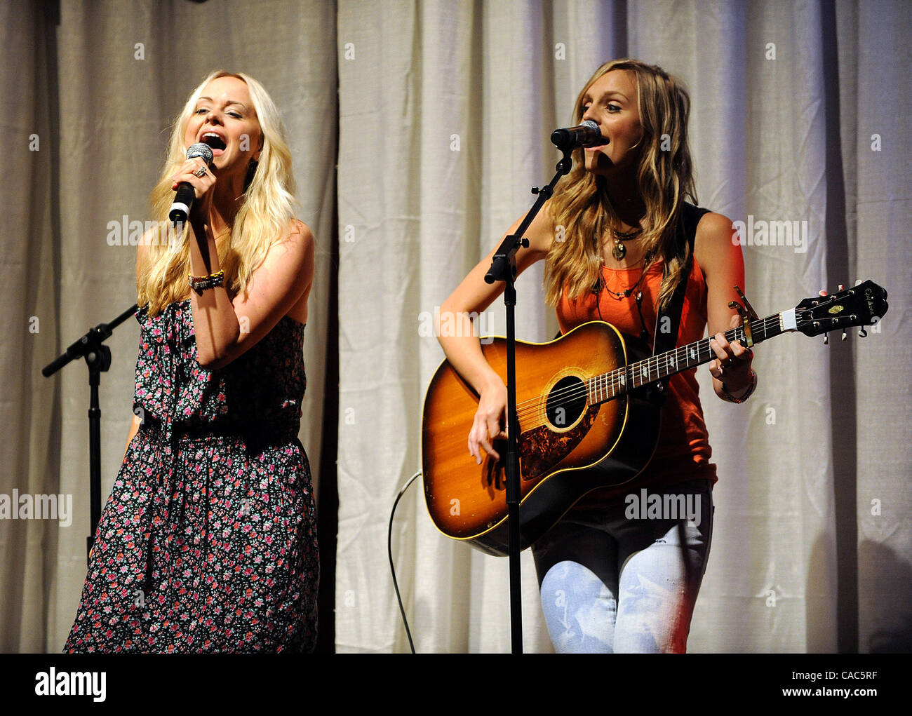Jun 8, 2010 - Nashville, Tennessee; USA - Singers COLDWATER JANE takes ...