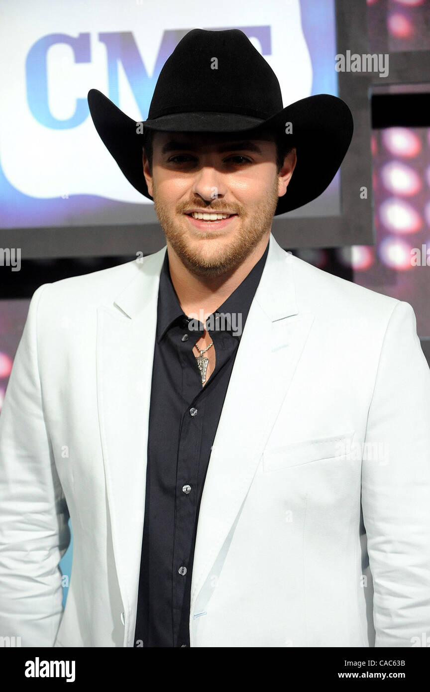 Chris blue singer hi-res stock photography and images - Alamy