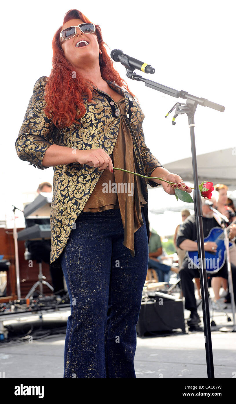 Jun 10, 2010 - Nashville, Tennessee; USA - Singer / Guitarist WYNONNA ...