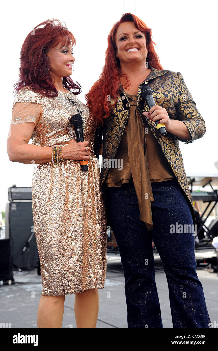 Jun 10, 2010 - Nashville, Tennessee; USA - Singer NAOMI JUDD and Singer ...