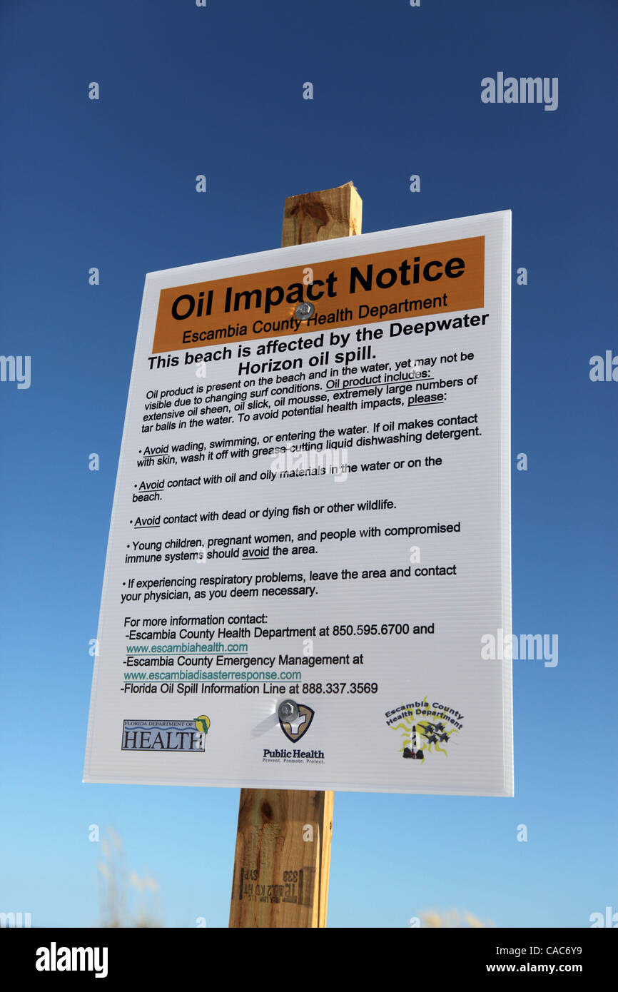 Jul 27, 2010 - Pensacola, Florida, United States - An oil impact notice ...