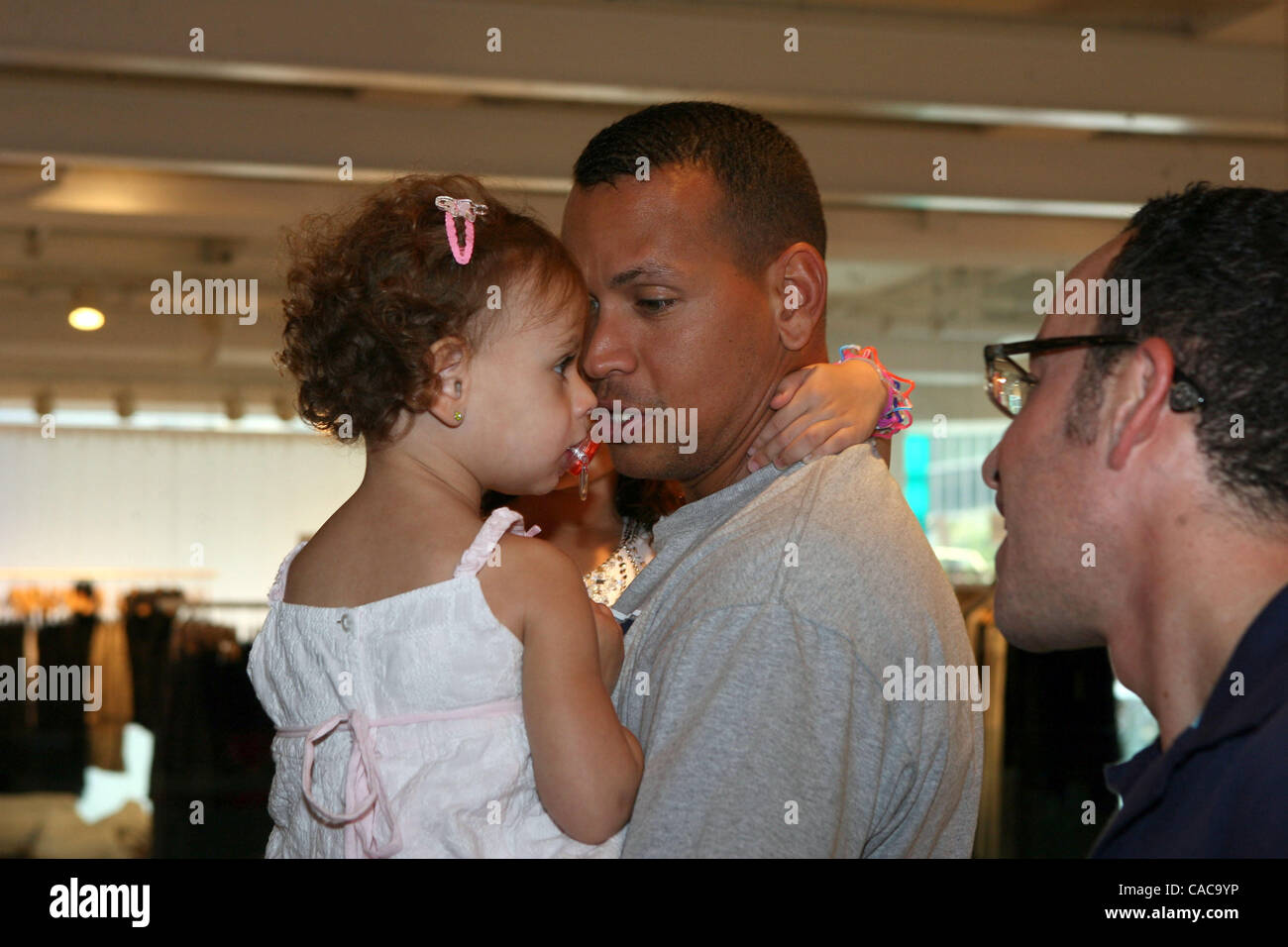 Aug 20, 2010 - Manhattan, New York, USA - A-Rod with his daughters ...