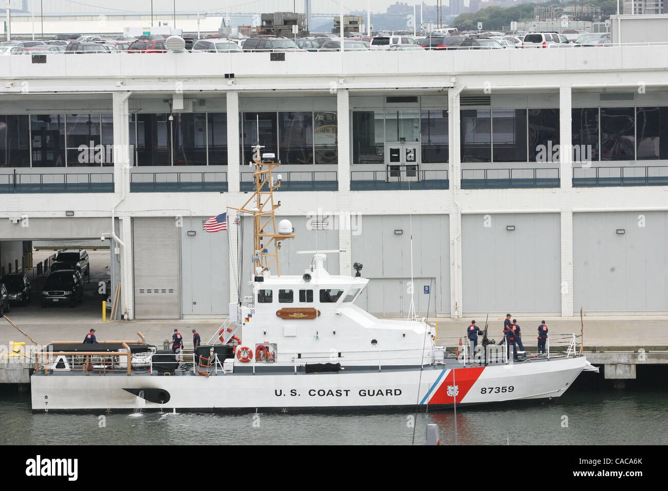 Us coast guard on hudson hi-res stock photography and images - Alamy