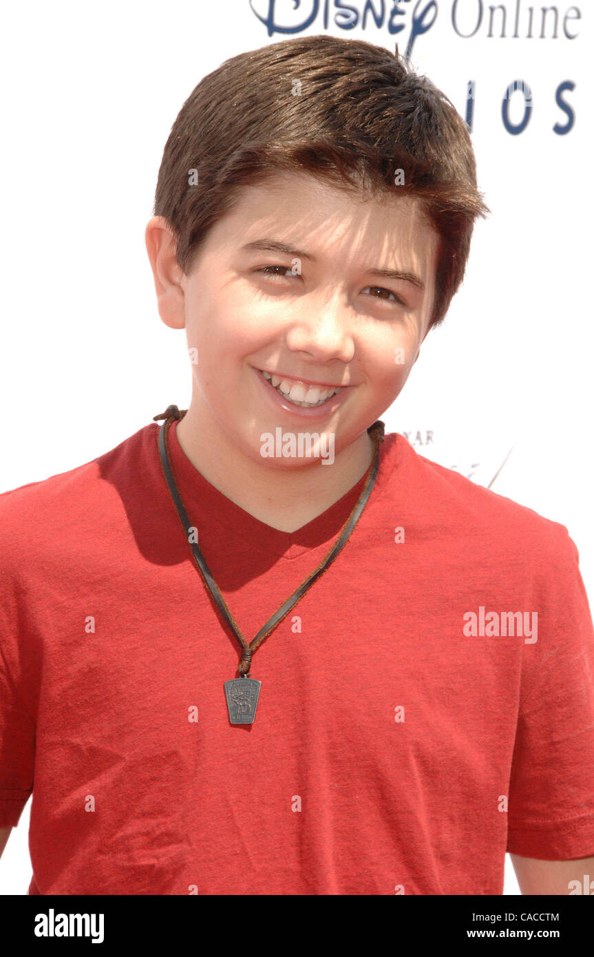 Bradley Steven Perry And Ryan Newman