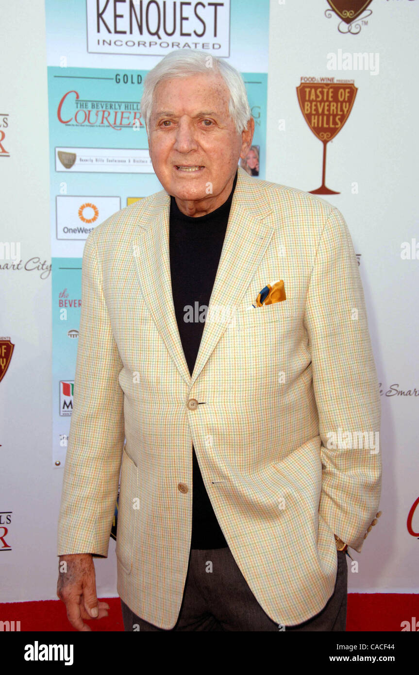 Monty hall hi-res stock photography and images - Alamy