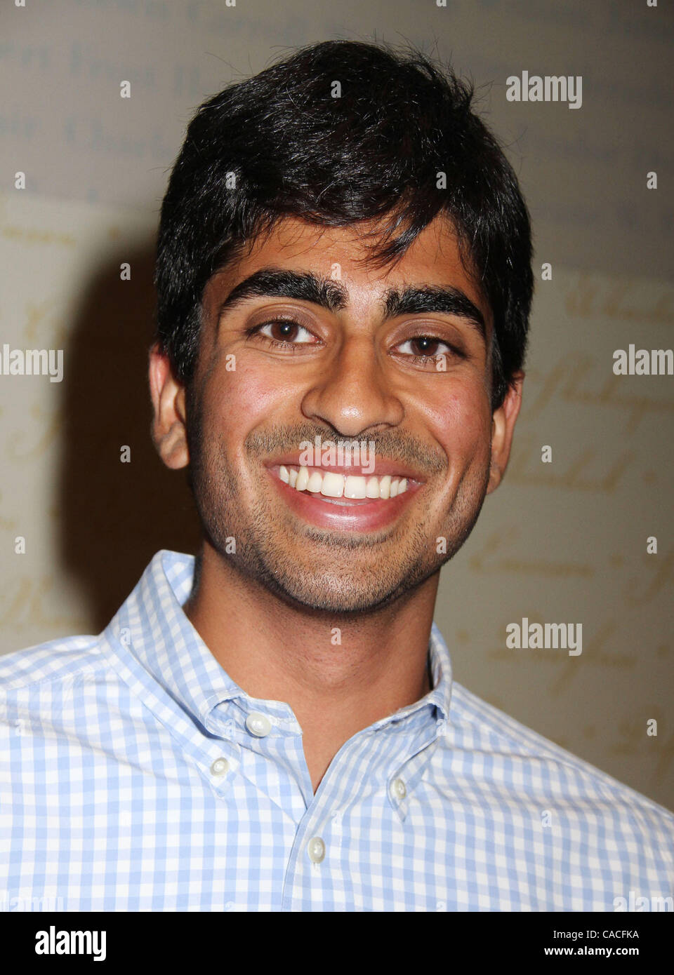 Jun. 08, 2010 - New York, New York, U.S. - Former 'American Idol ...