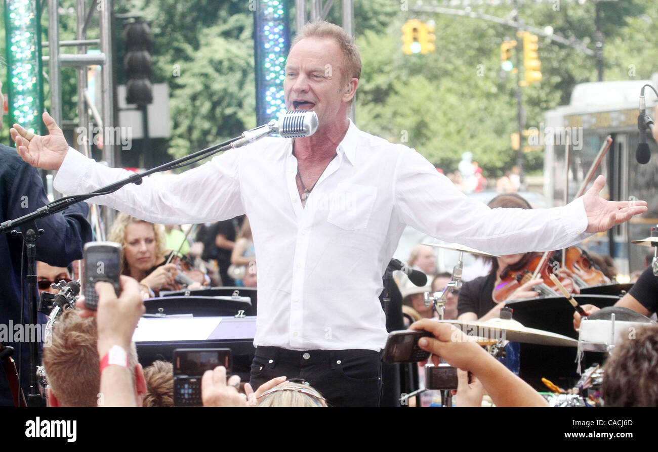 Sting singer hi-res stock photography and images - Alamy