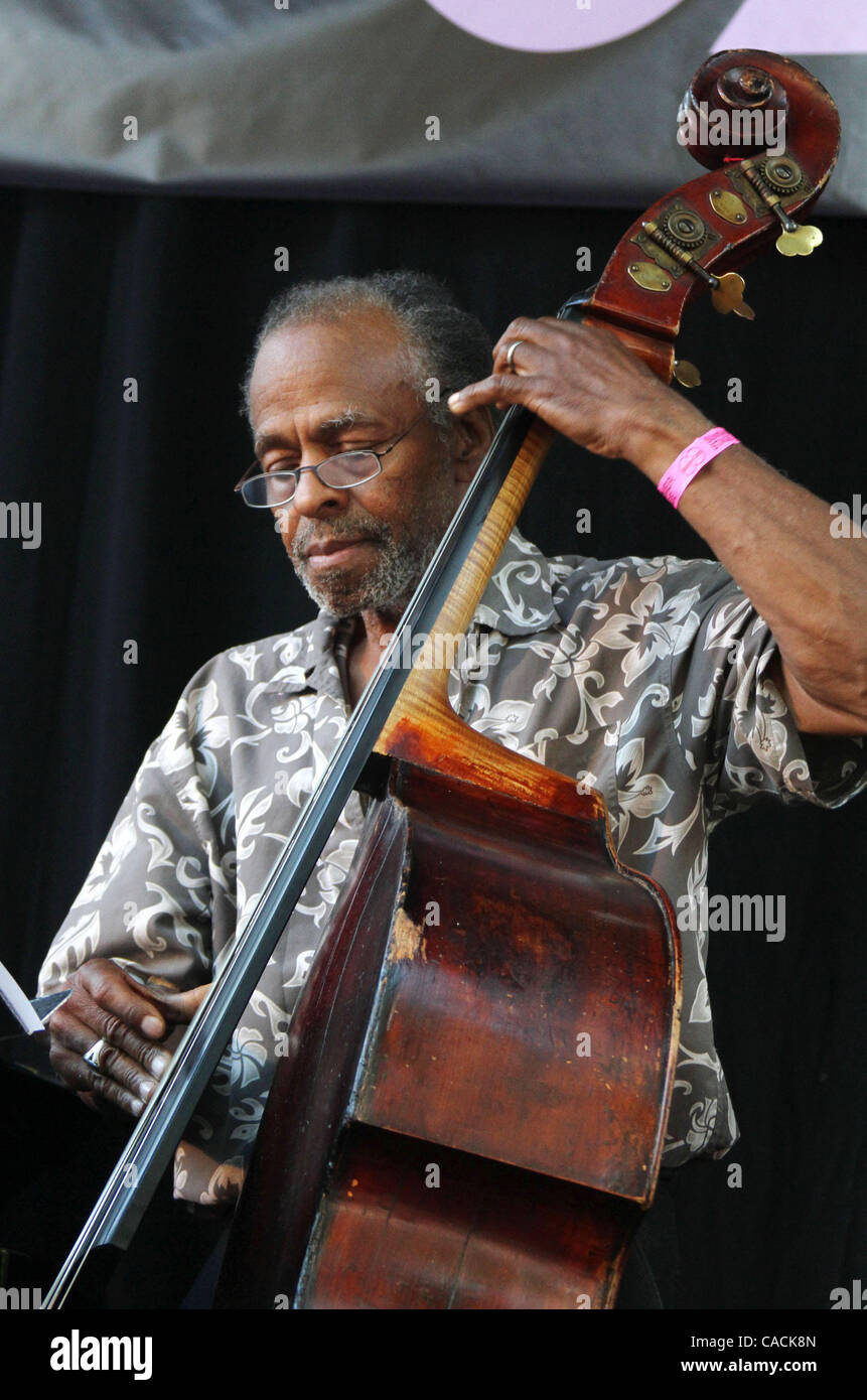 Aug. 29, 2010 - New York, New York, U.S. - Bassist CECIL MCBEE from ...