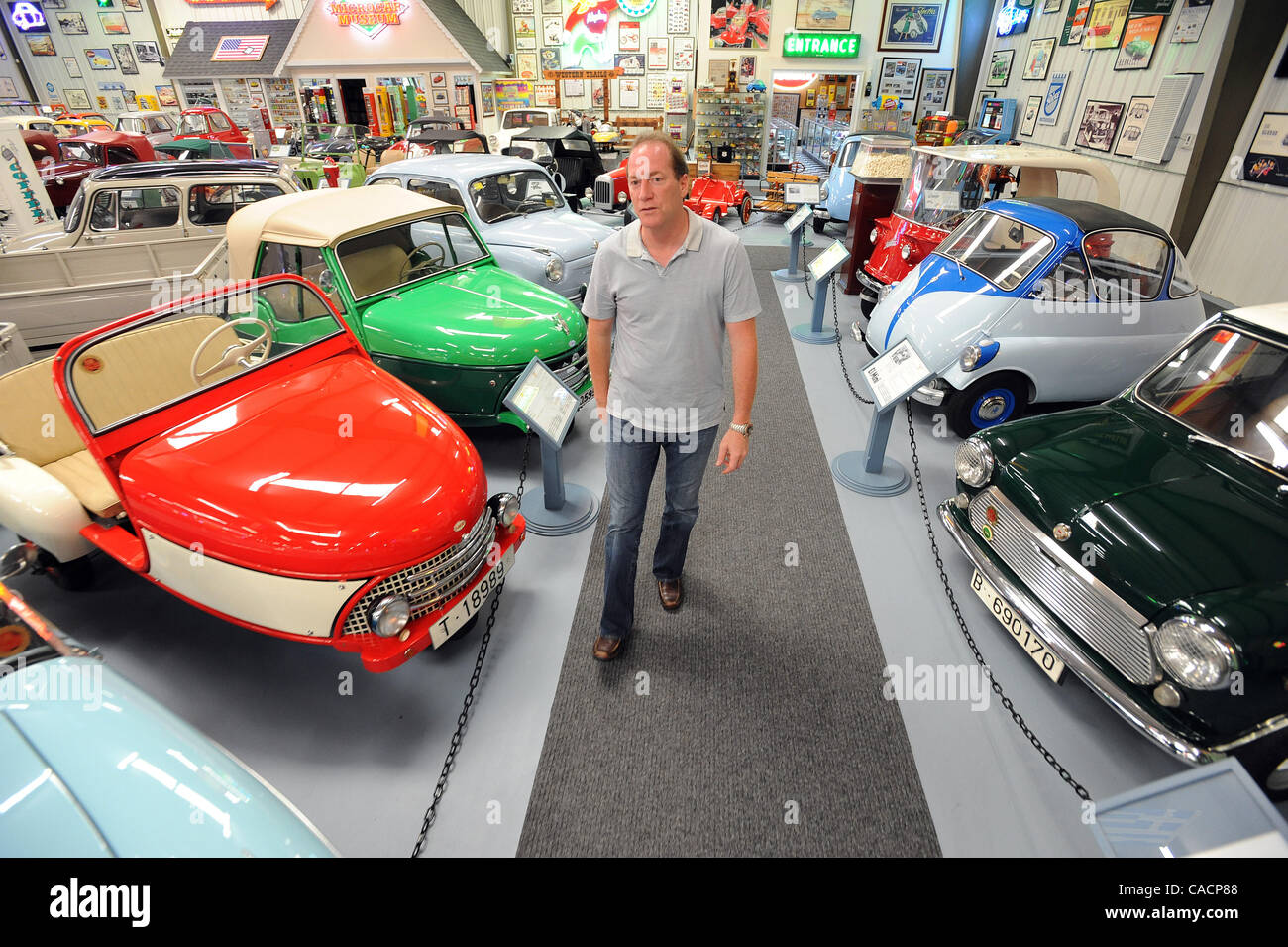 Bruce weiner hi-res stock photography and images - Alamy