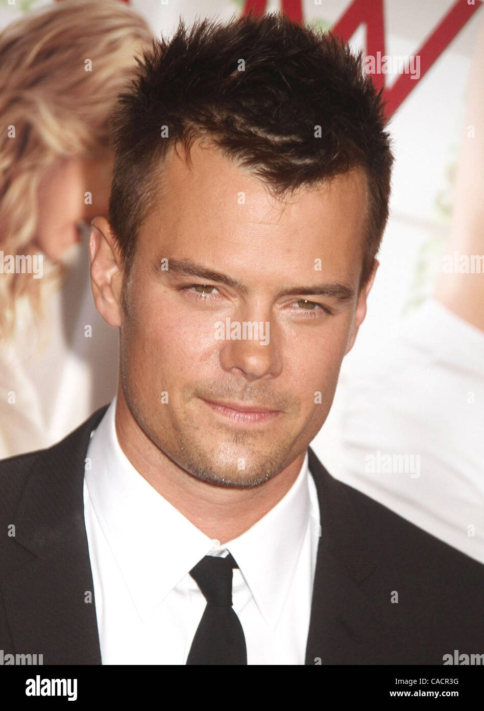 Sept. 30, 2010 - New York, New York, U.S. - Actor JOSH DUHAMEL attends ...