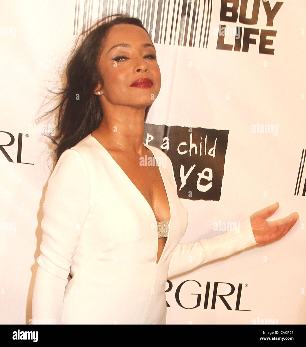 Sept. 30, 2010 - New York, New York, U.S. - Singer SADE attends the 7th ...