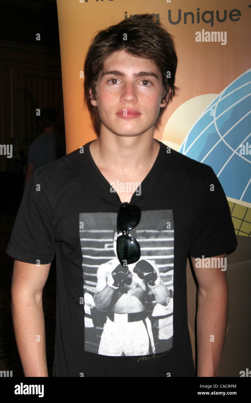 Gregg sulkin 2010 hi-res stock photography and images - Alamy