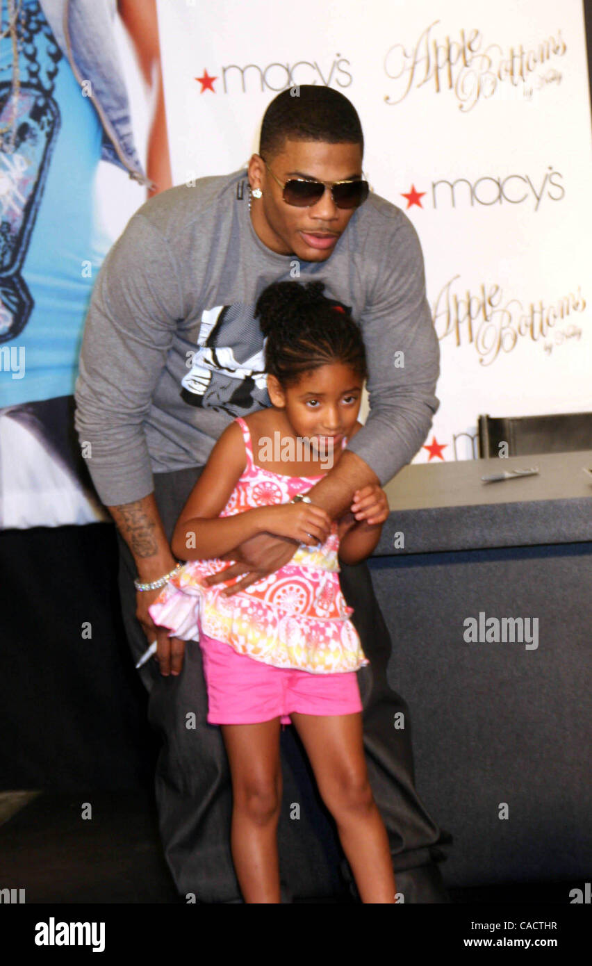July 10, 2010 - Hollywood, California, U.S. - NELLY.makes an appearance ...