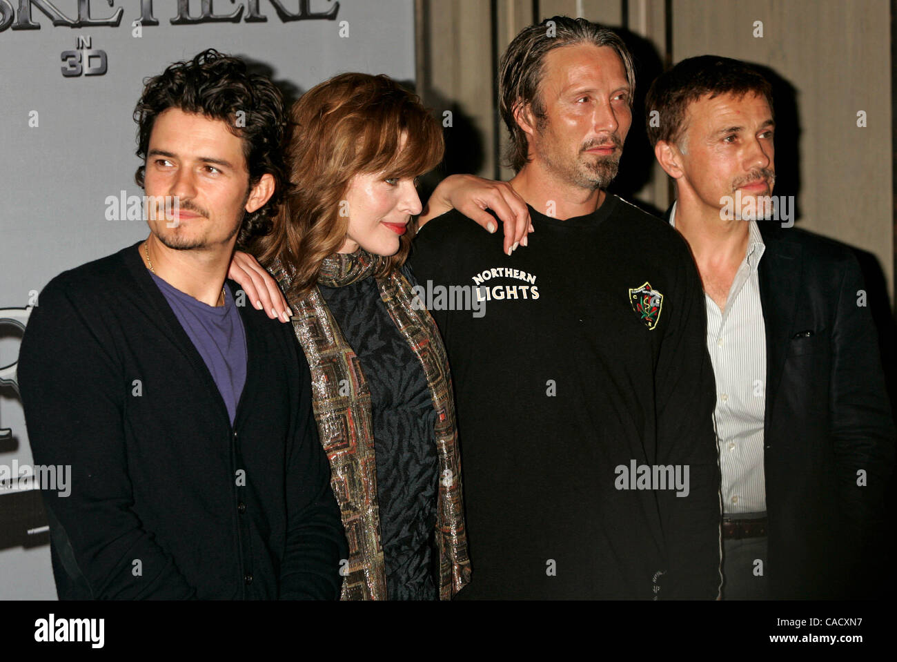 Aug. 20, 2010 - Hollywood, California, U.S. - ORLANDO BLOOM, MILLA ...