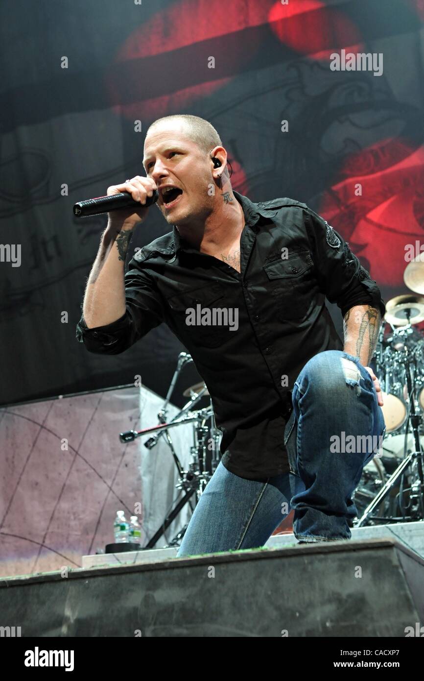 Aug 24, 2010 - Columbus, Ohio, U.S. - Singer COREY TAYLOR of Stone Sour ...