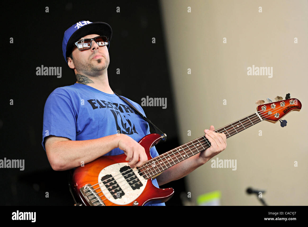 The dirty heads hi-res stock photography and images - Alamy