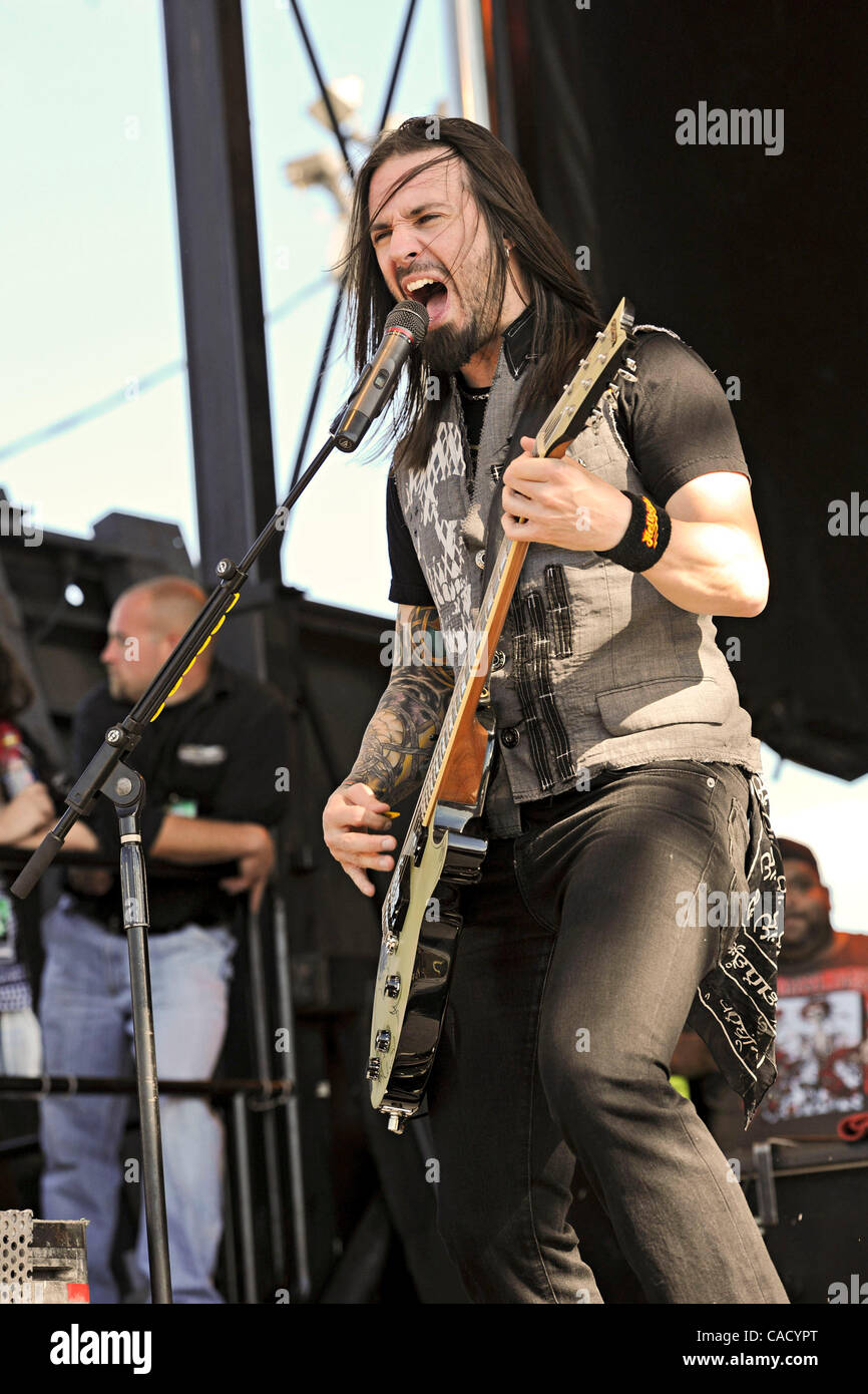Sep 12, 2010 - Dayton, Ohio, U.S. - JERRY HORTON of Papa Roach ...