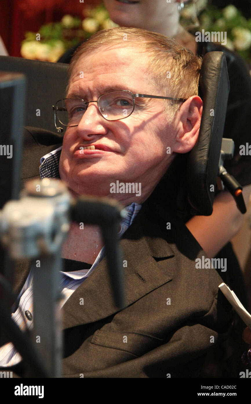 Jun. 02, 2010 - New York, New York, U.S. - Physicist STEPHEN HAWKING ...
