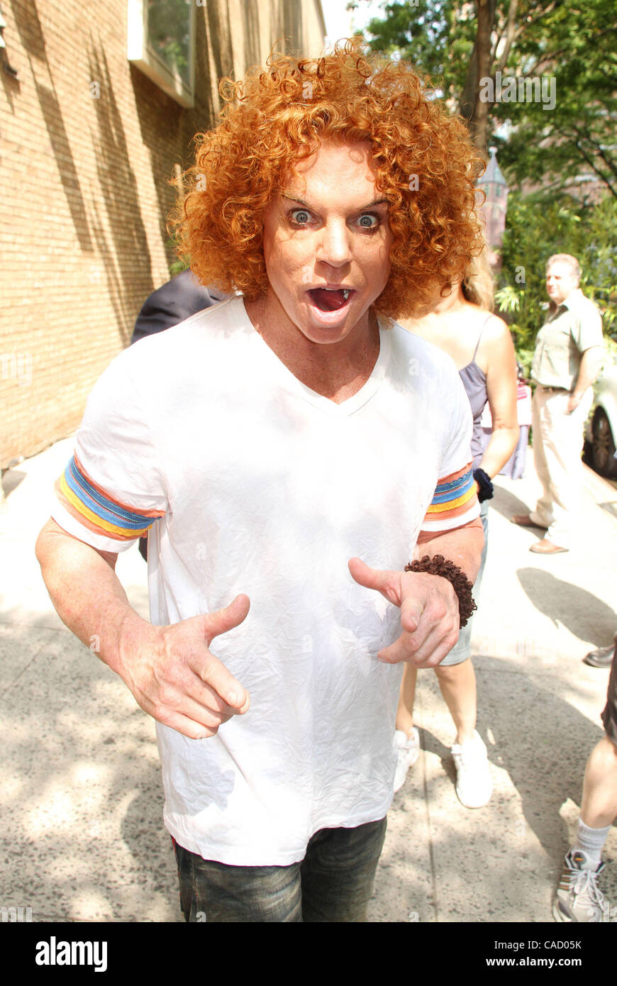 Jun. 03, 2010 - New York, New York, U.S. - Comedian CARROT TOP poses ...