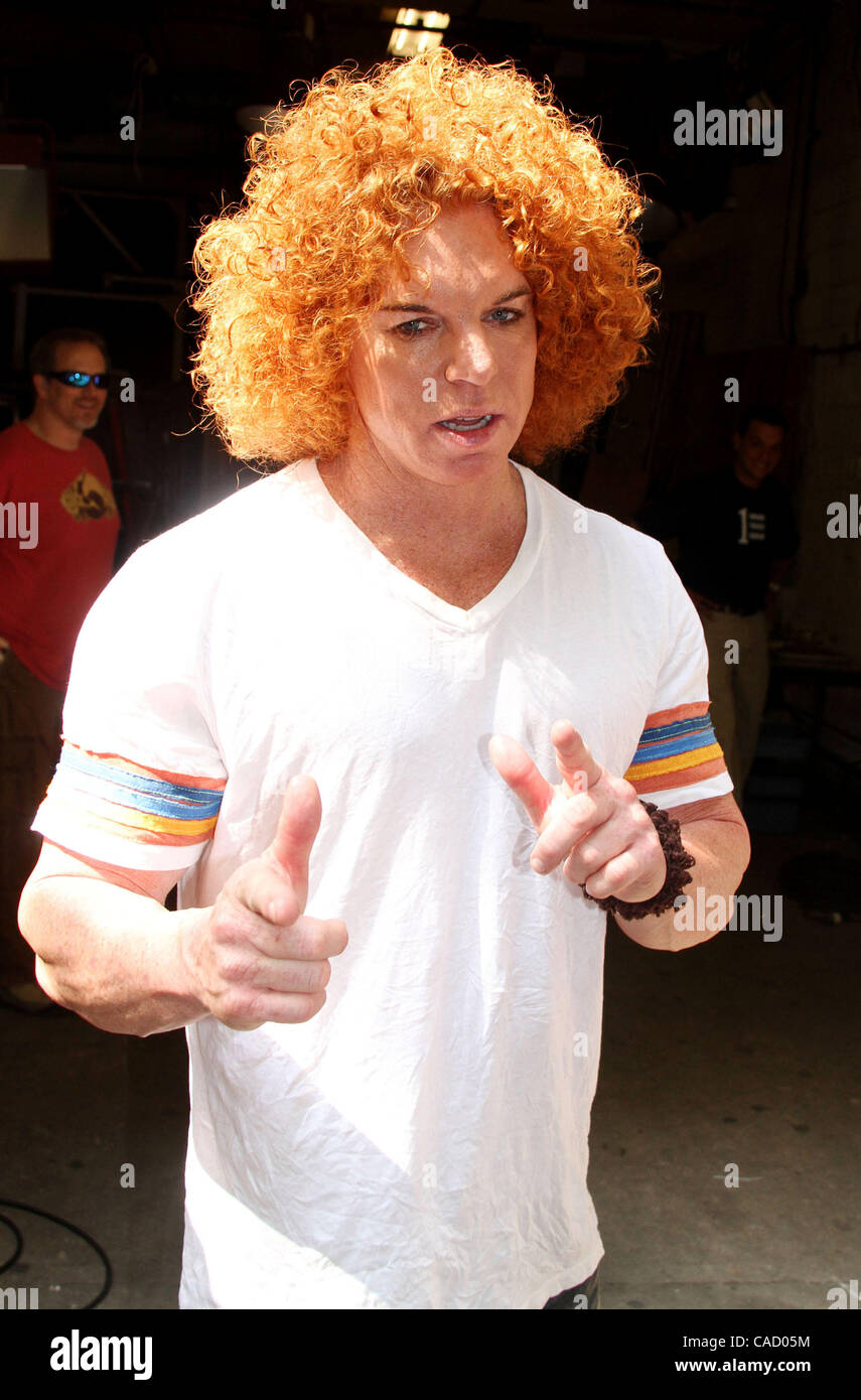 Jun. 03, 2010 - New York, New York, U.S. - Comedian CARROT TOP poses ...