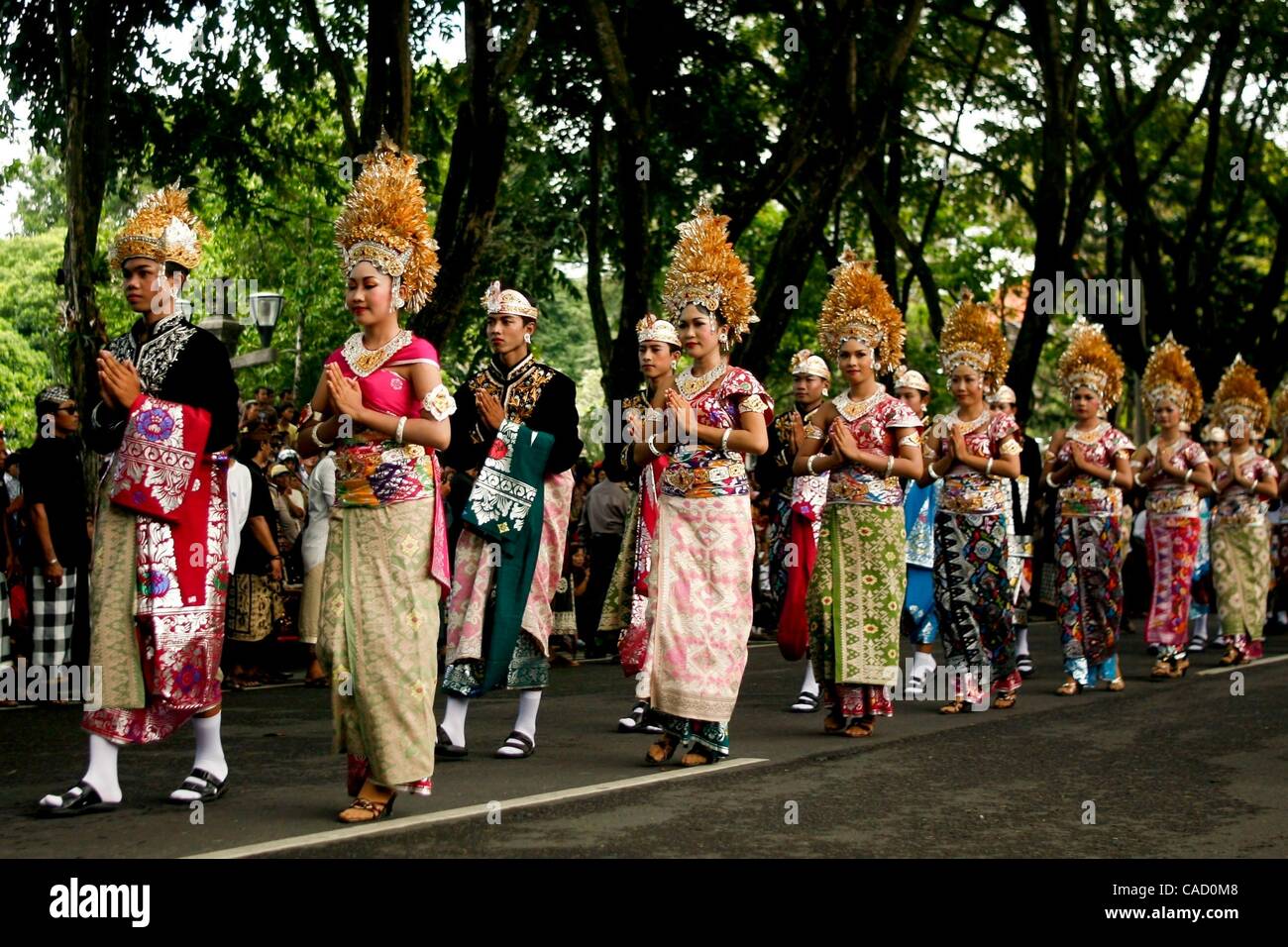 Balinese artists hi-res stock photography and images - Alamy