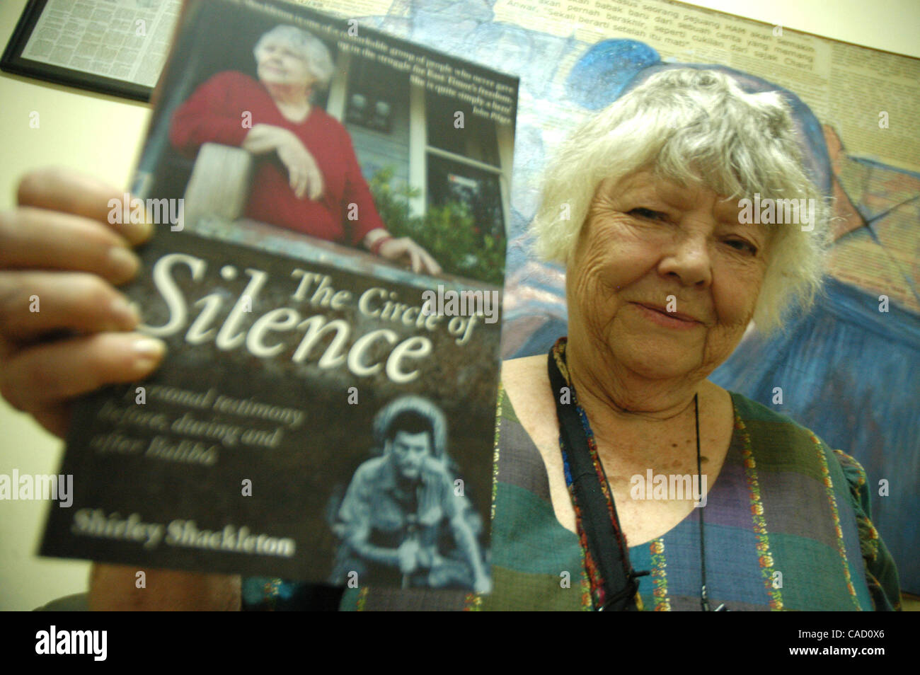 Shirley Shackleton of Australia, and wife of late journalist Greg ...