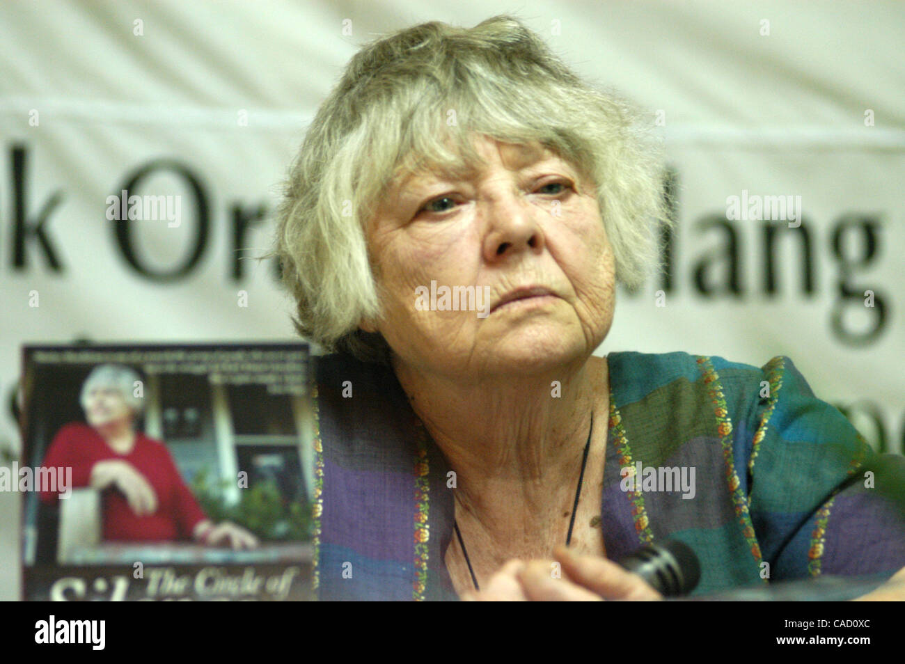 Shirley Shackleton of Australia, and wife of late journalist Greg ...