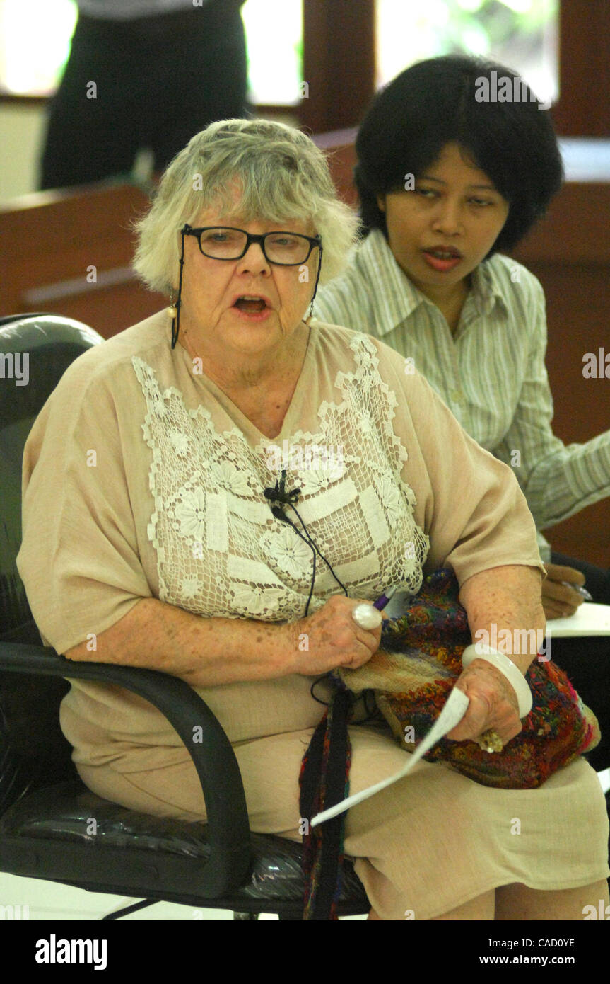 Shirley Shackleton of Australia testifies in court in Jakarta ...