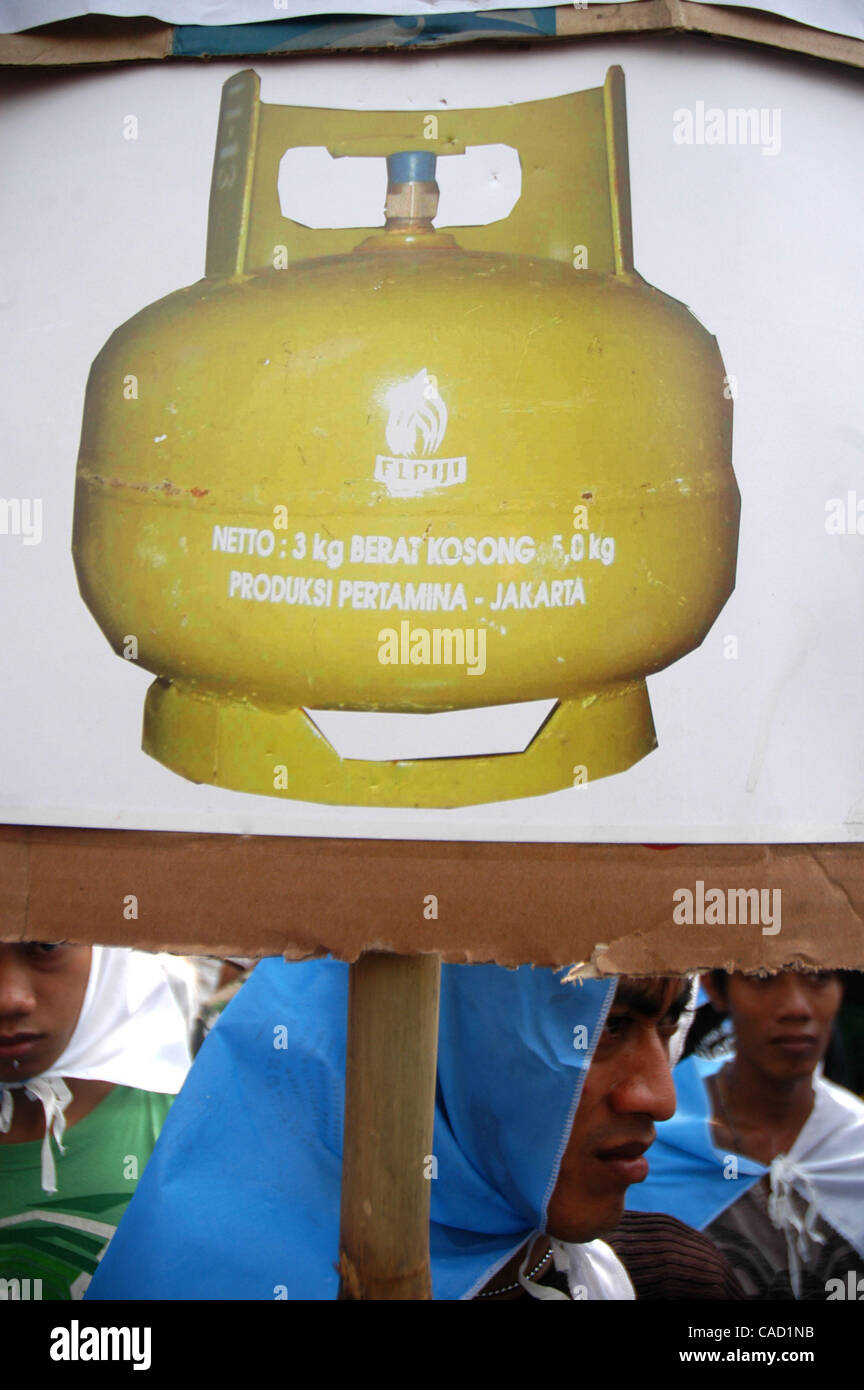 Lpg explosion hi-res stock photography and images - Alamy