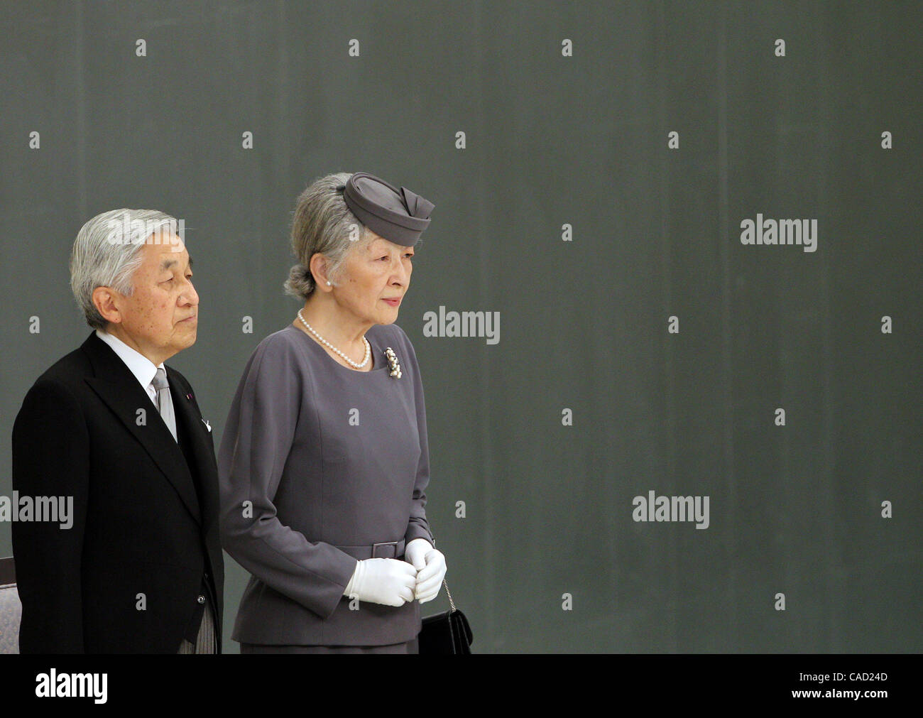 Japanese emperor akihito empress michiko hi-res stock photography and images - Alamy