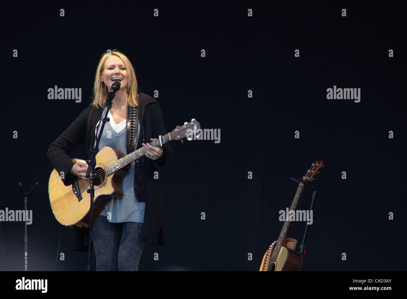 JEWEL - Three-time Grammy® nominee performed on the last stop of her 30 ...