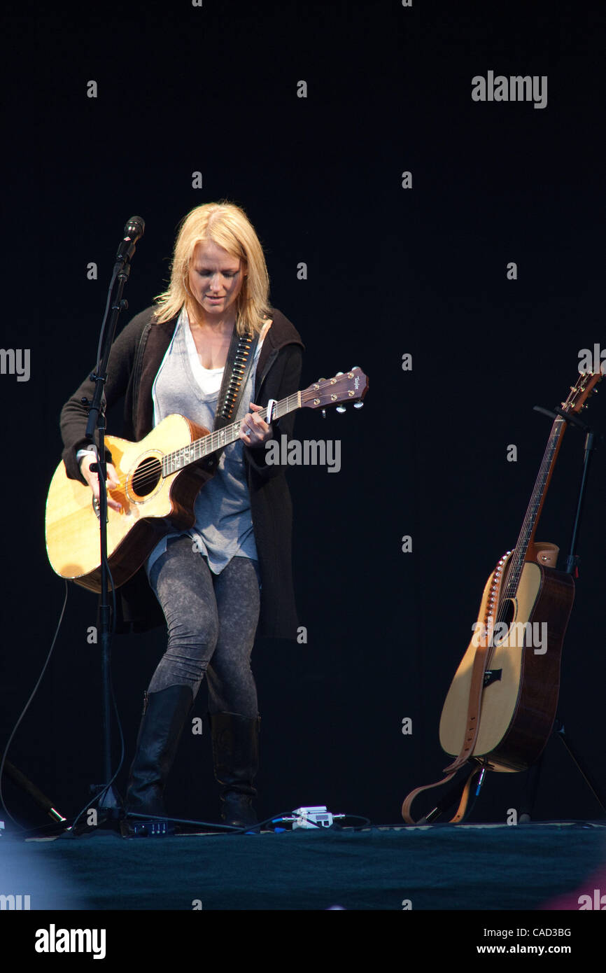 JEWEL - Three-time Grammy® nominee performed on the last stop of her 30 ...