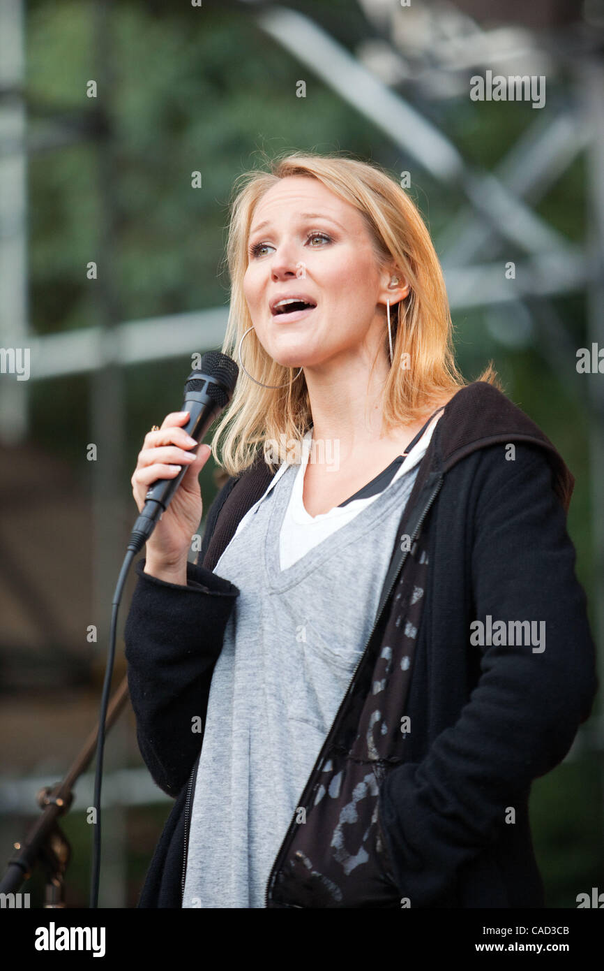 Seattle,Washington,USA singer JEWEL - Three-time Grammy® nominee ...