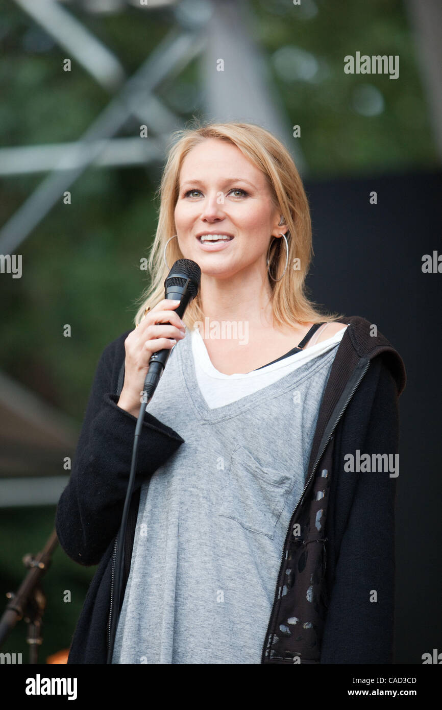 Seattle,Washington,USA singer JEWEL - Three-time Grammy® nominee ...