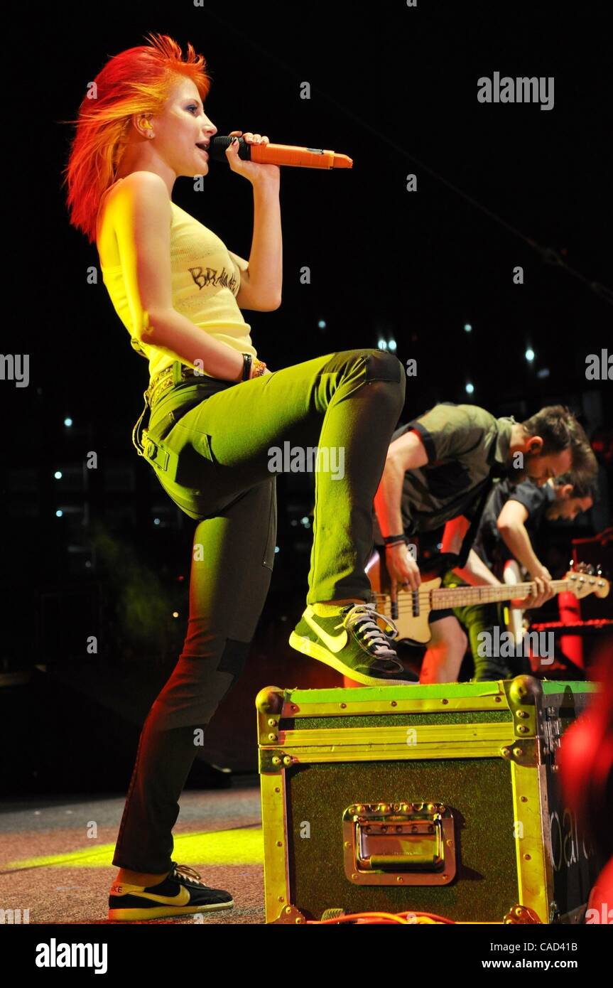 Jul 23, 2010 - Raleigh, North Carolina, U.S. - Singer HAYLEY WILLIAMS ...