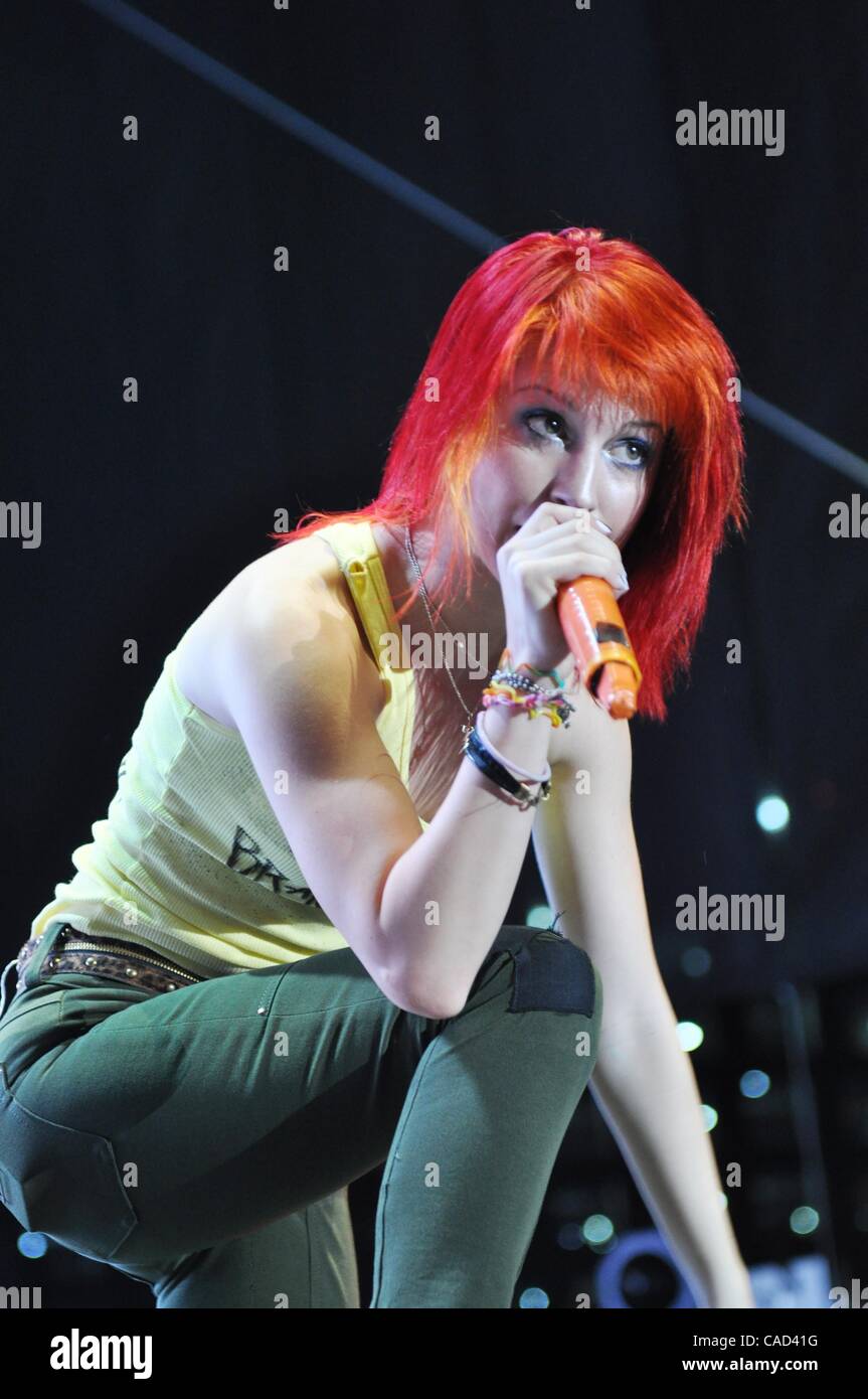 Jul 23, 2010 - Raleigh, North Carolina, U.S. - Singer HAYLEY WILLIAMS ...