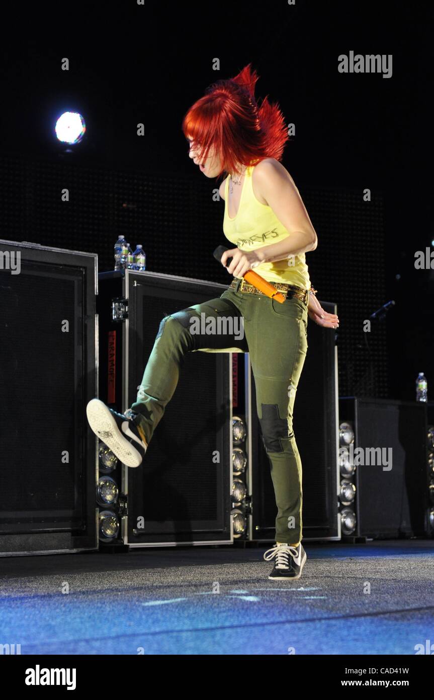 Jul 23, 2010 - Raleigh, North Carolina, U.S. - Singer HAYLEY WILLIAMS ...