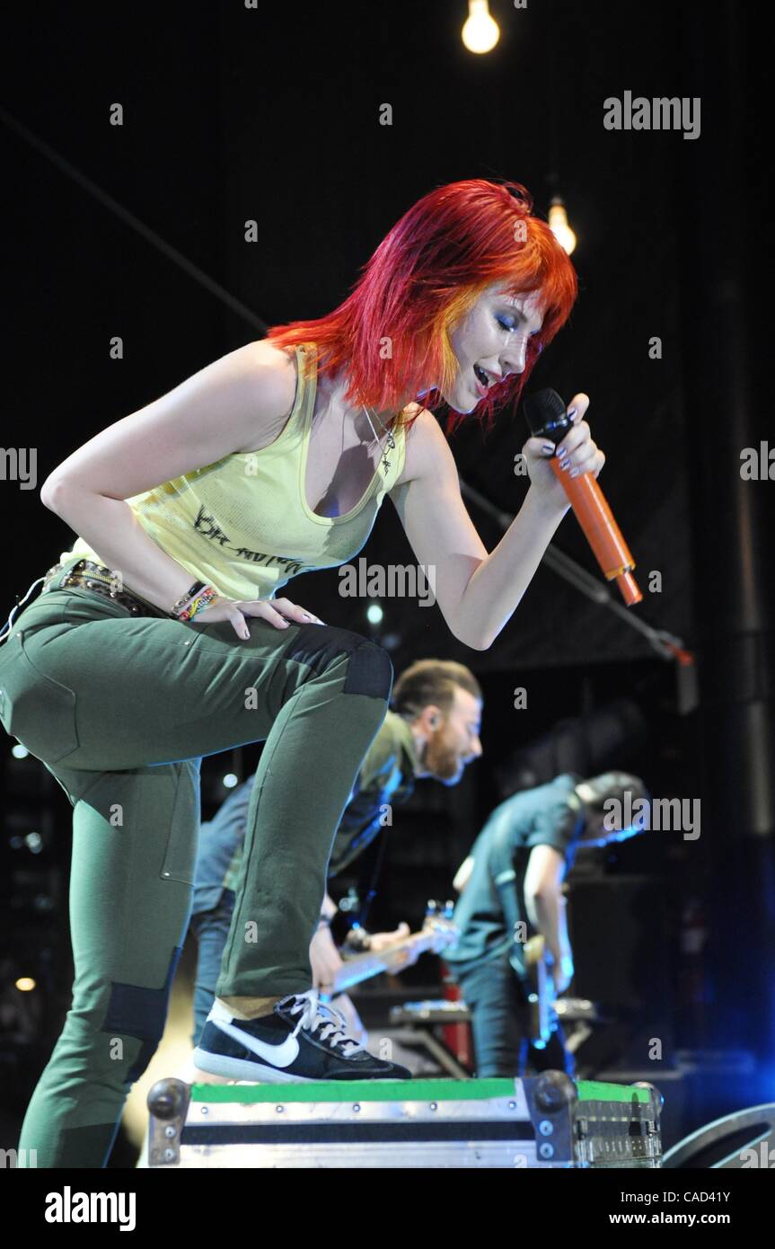 Jul 23, 2010 - Raleigh, North Carolina, U.S. - Singer HAYLEY WILLIAMS ...