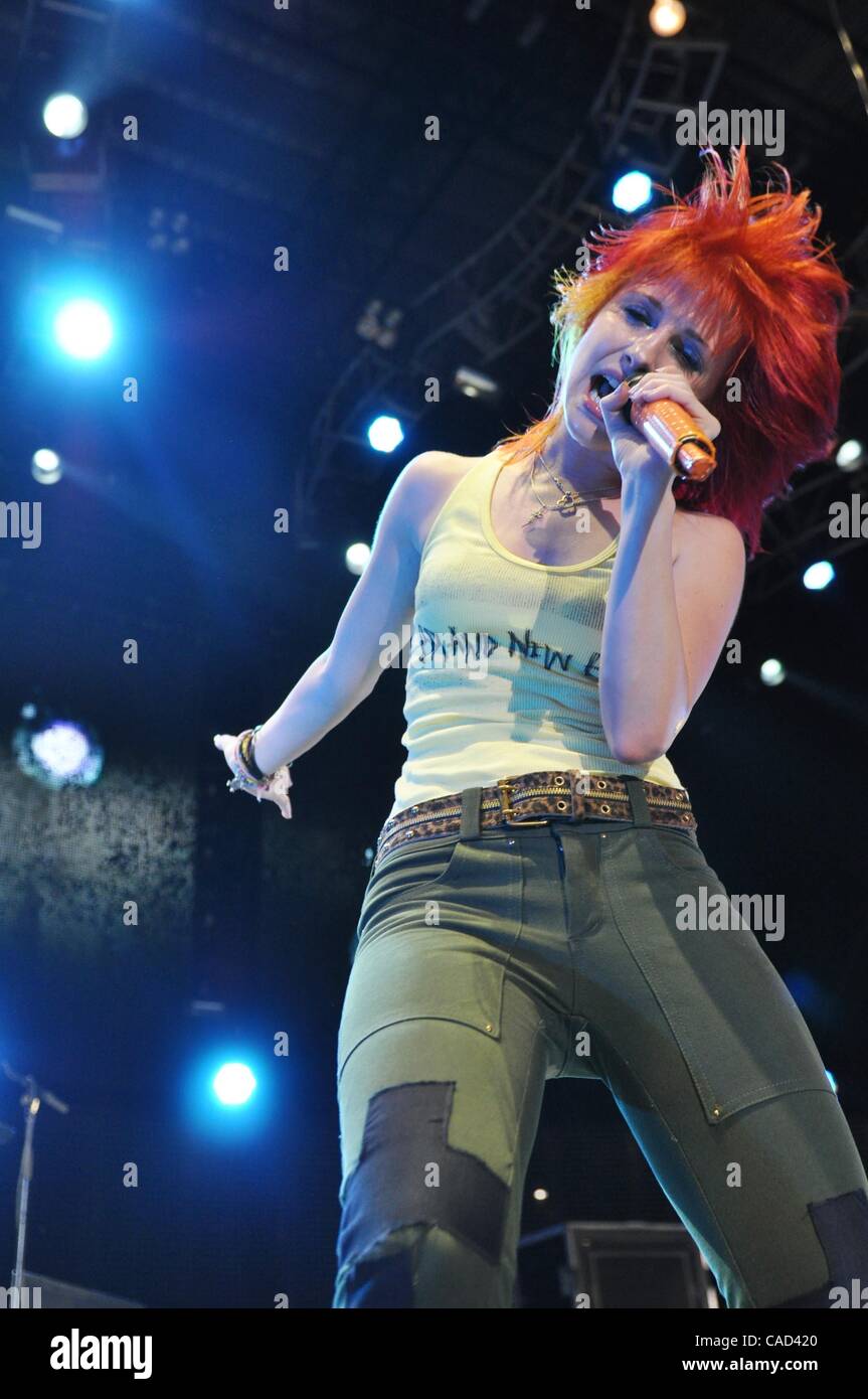 Jul 23, 2010 - Raleigh, North Carolina, U.S. - Singer HAYLEY WILLIAMS ...