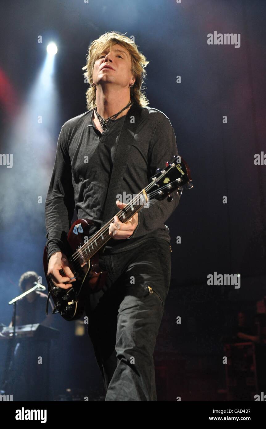 Aug 09, 2010 - Raleigh, North Carolina, U.S. - Singer JOHN RZEZNIK of ...