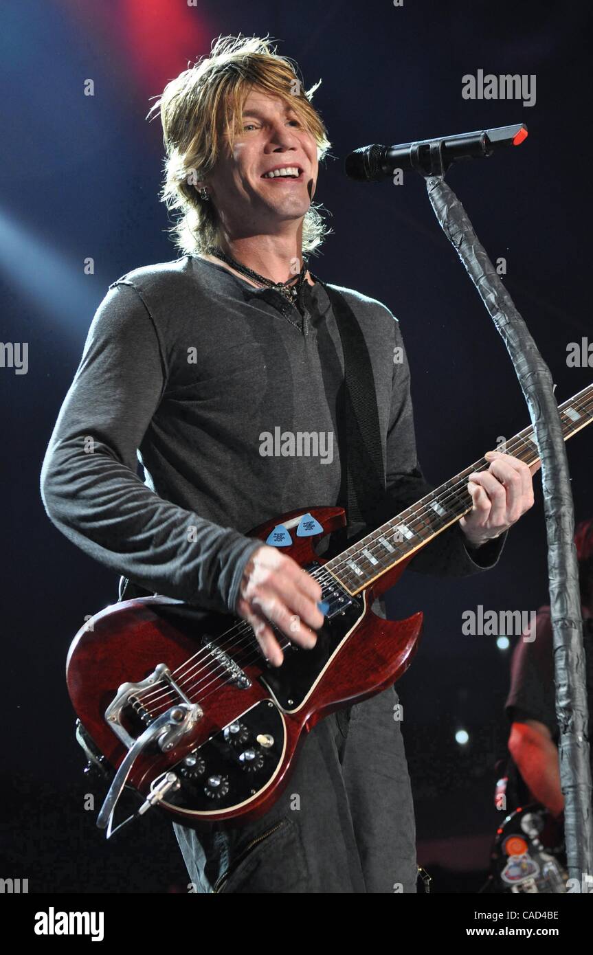 Aug 09, 2010 - Raleigh, North Carolina, U.S. - Singer JOHN RZEZNIK of ...