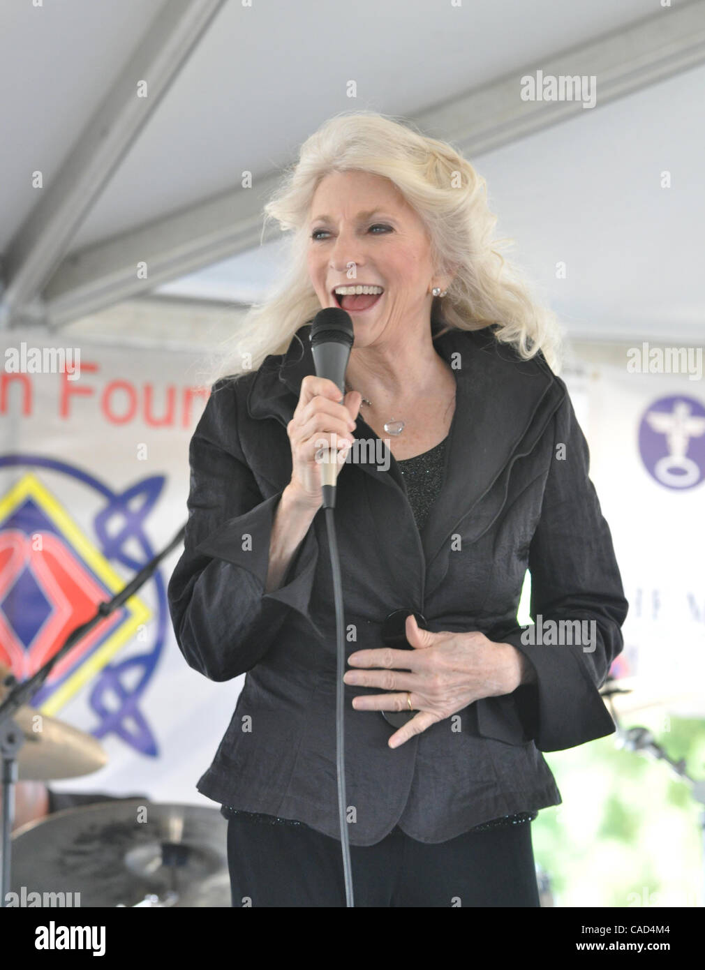Sep 11, 2010 - Glen Allen, Virginia, U.S. - Legendary folk singer JUDY ...
